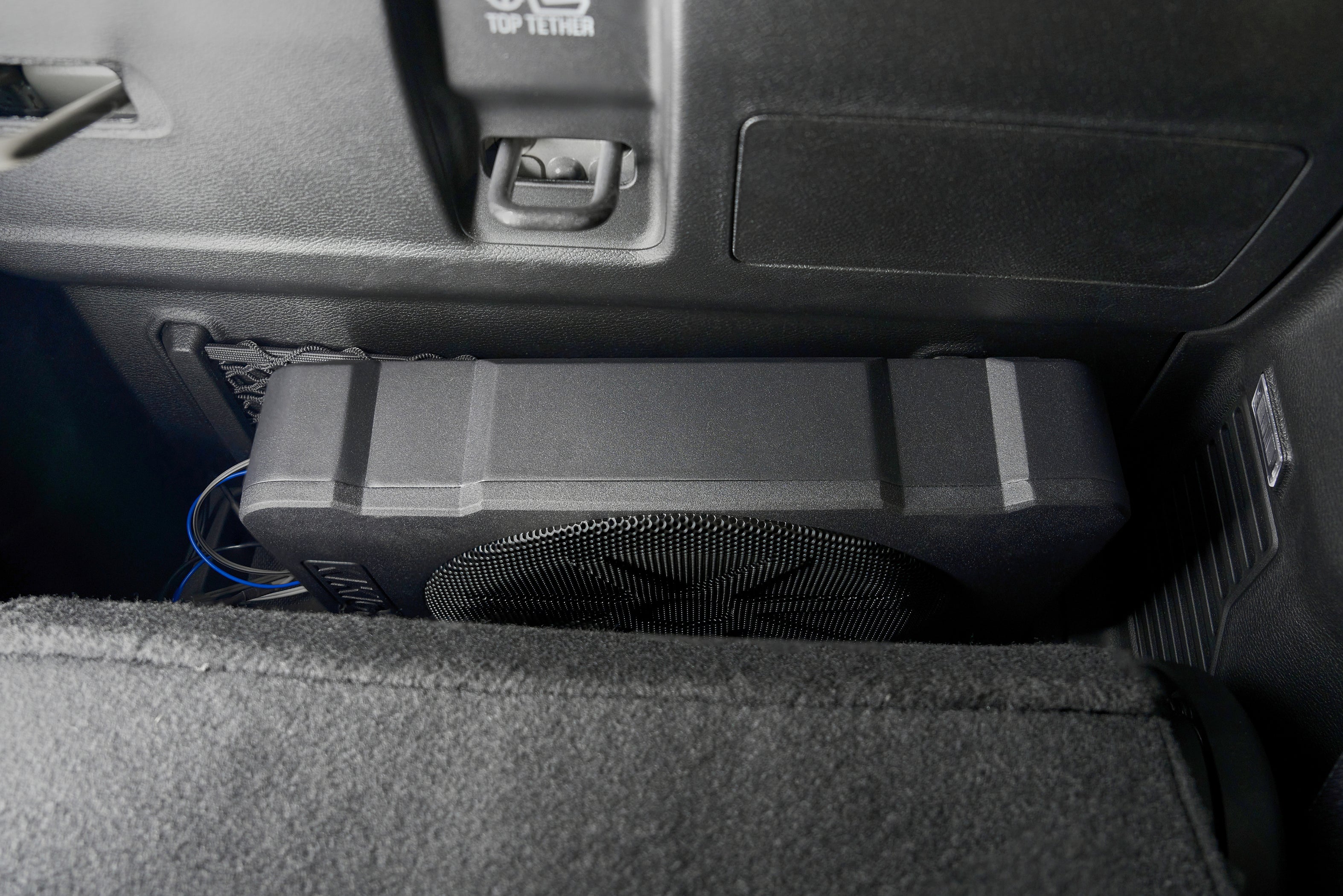 Kicker Plug & Play Hideaway Powered 10" Subwoofer Bundle Upgrade | '20 ...